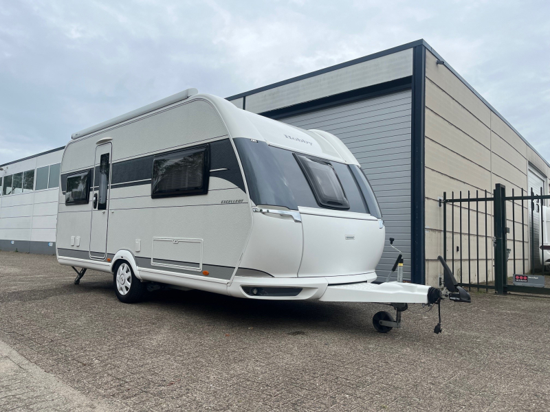 U bevindt zich hier Home Gebruikte-caravans Hobby 495 UFE Excellent ...