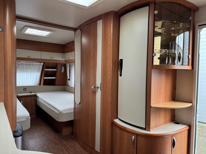 Hobby 560 UL Excellent 2011 S 04